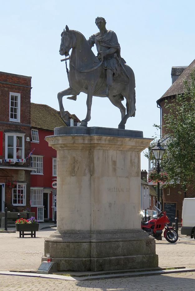 English 18th Century Portrait Sculpture: Equestrian Statue of William ...