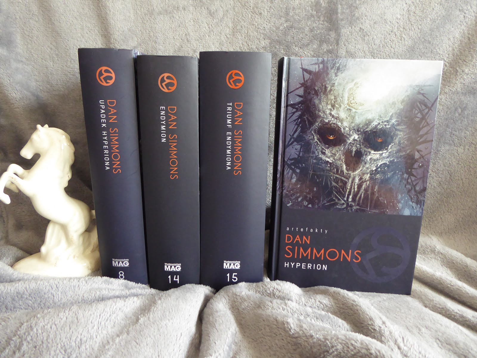 Świat fantasy: Hyperion - Dan Simmons