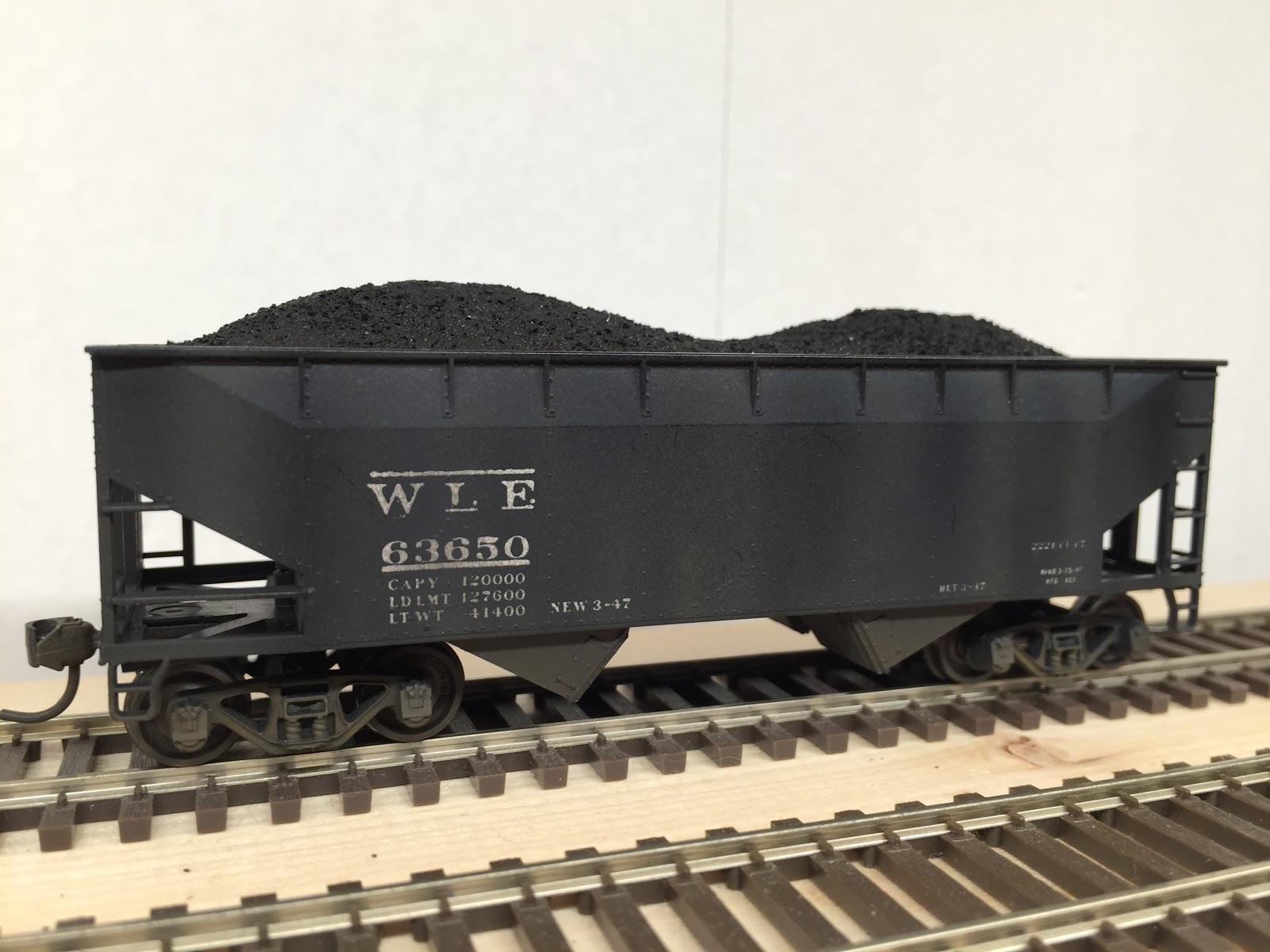 Adena Railroad: HO Scale W&LE Hoppers