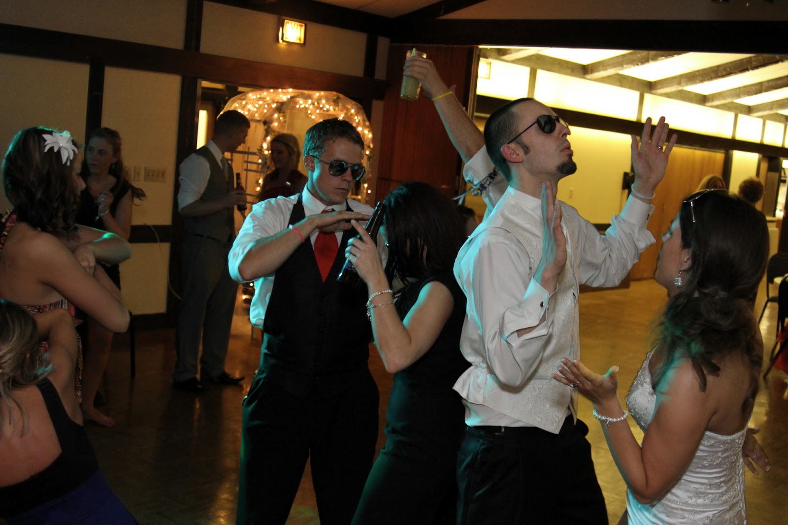 Chasing Moonlight and Roses: Marriage Monday: Wedding Day Lessons Learned