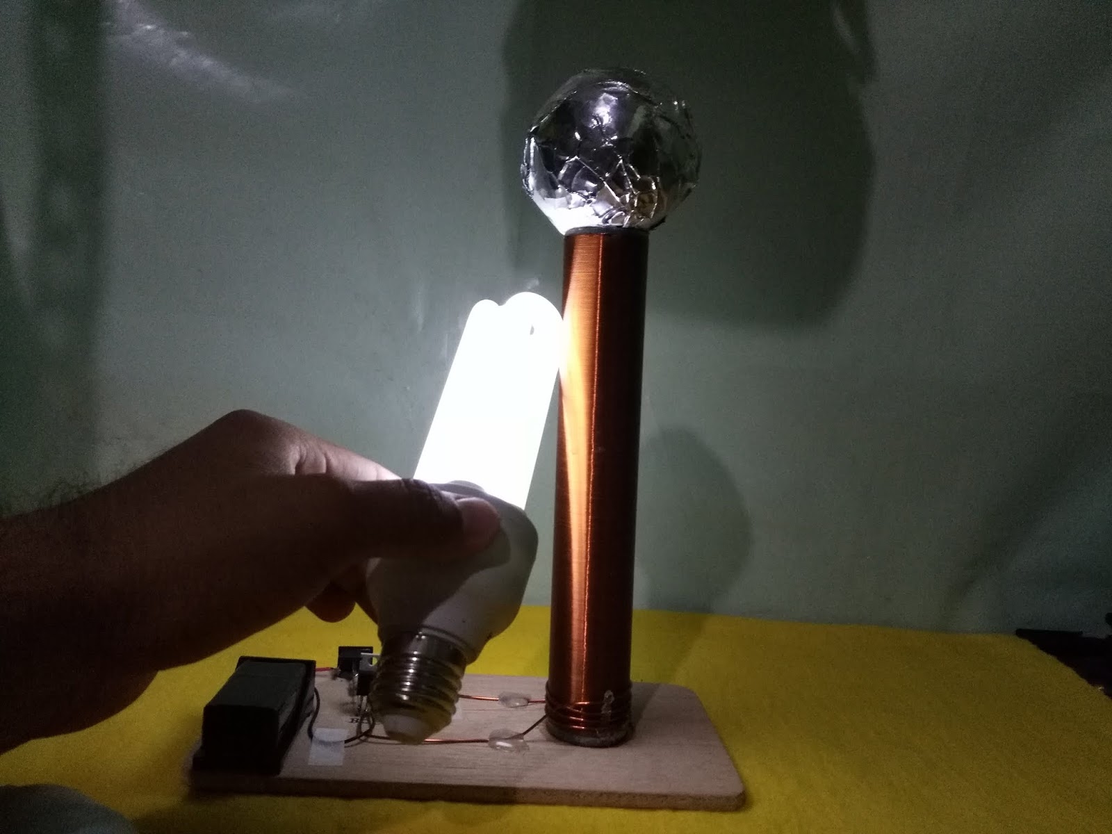 Bobina De Tesla Mini - RETOEDU