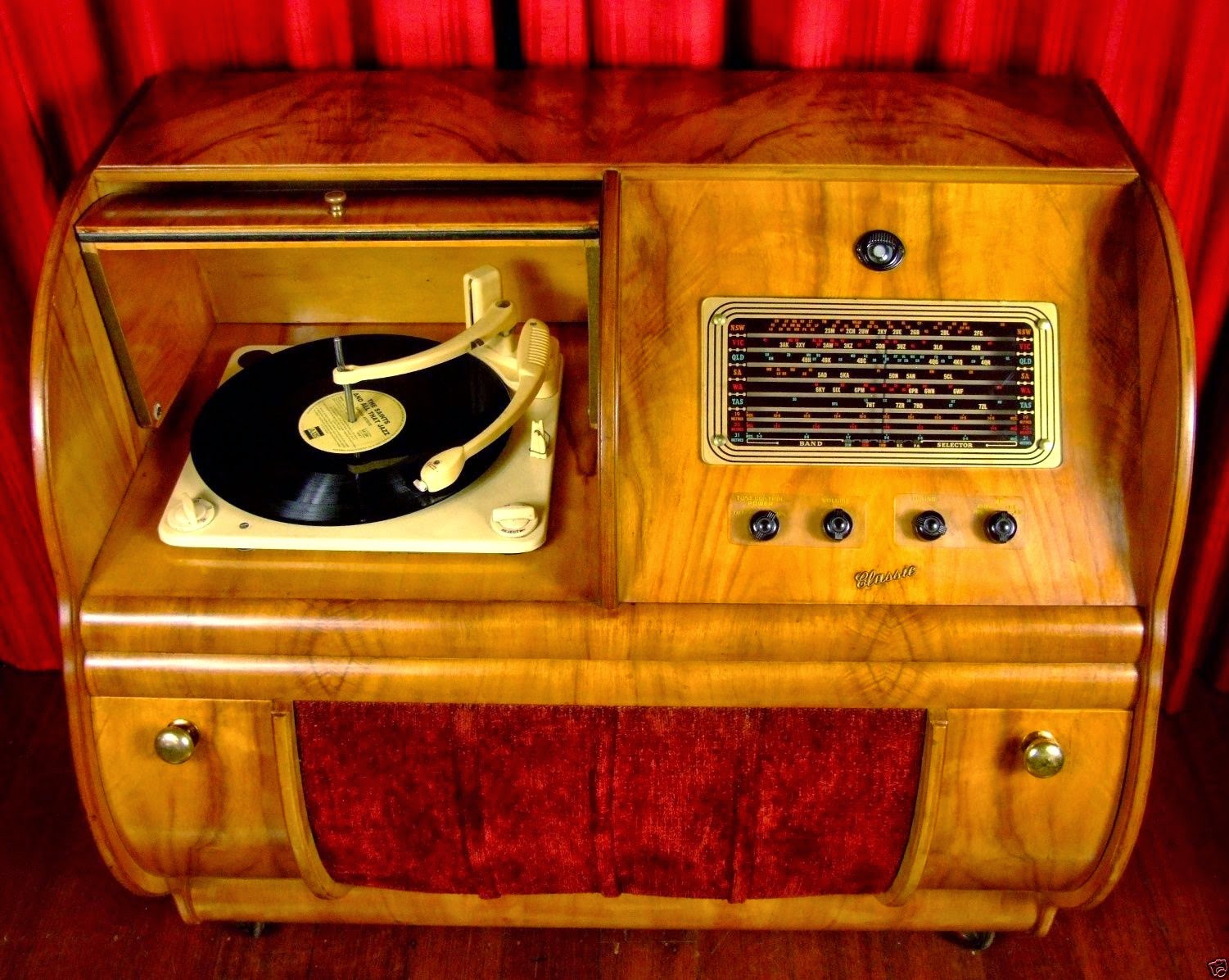 Classic Australian Radiogram circa 1940's