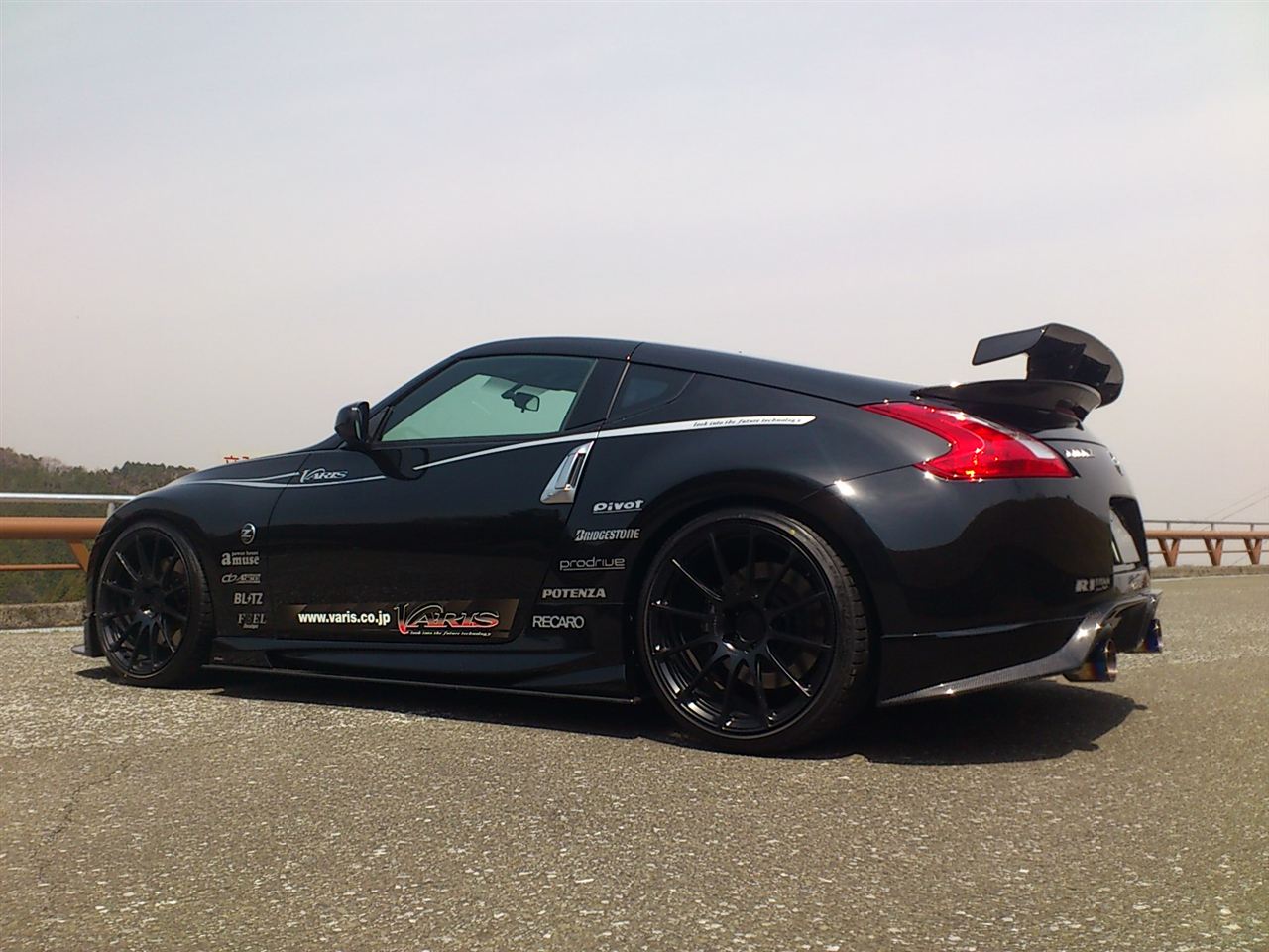 JDMphasis: Varis Z34 Showcase