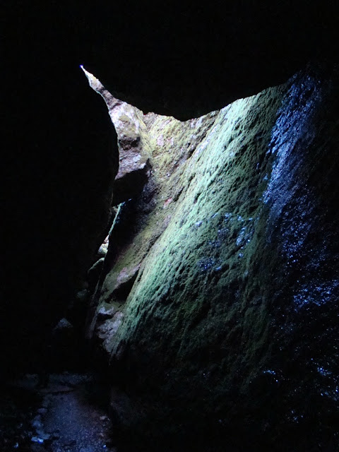 Geotripper: Inside the Pinnacles Volcano: the Talus Caves of Bear Gulch