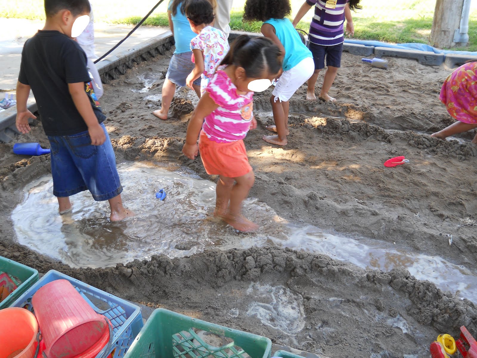 Learning and Teaching With Preschoolers: Sandbox Water Fun