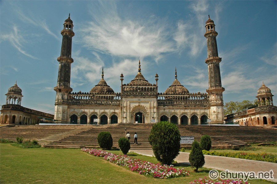 Famous Place Photos: Bara Imambara