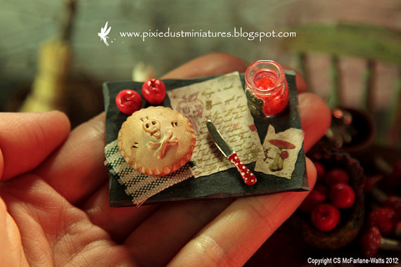 The Mini Food Blog: Poison Pie ~ Pixie Dust Miniatures