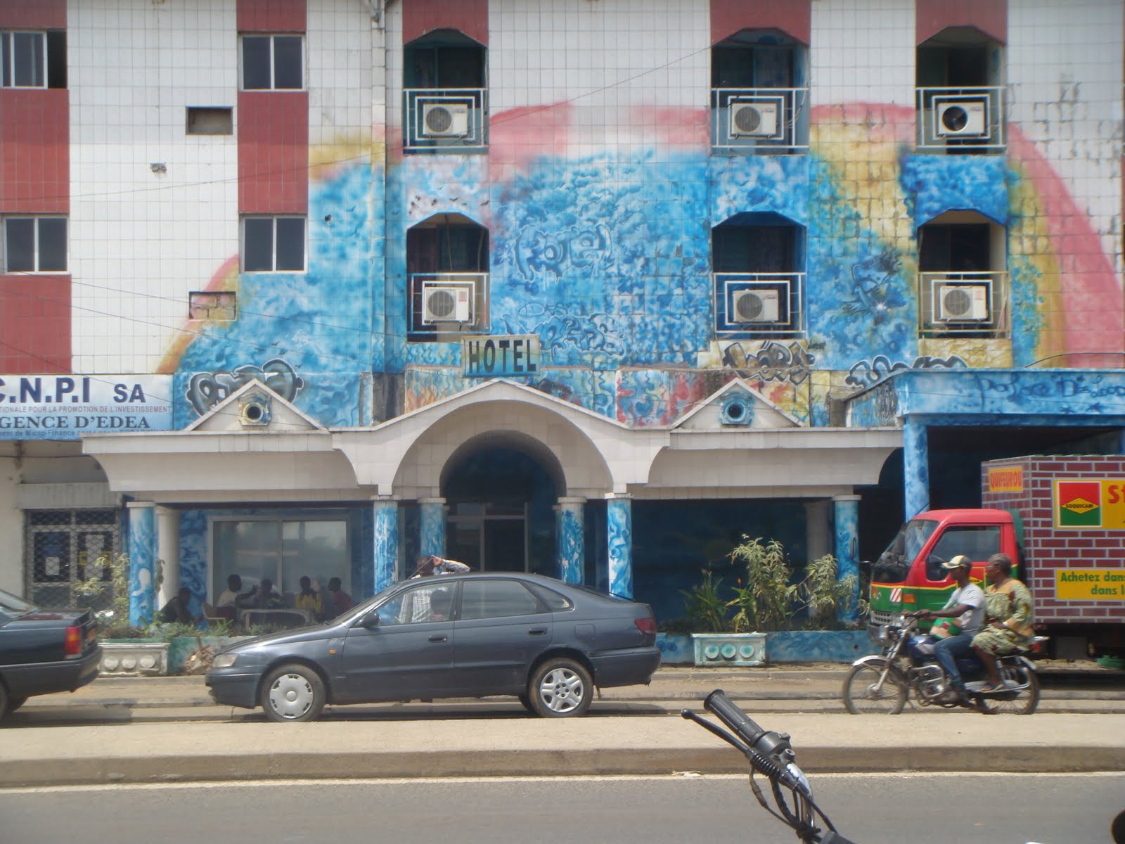 C'est La Vie Travel & Photography: Edea, Cameroon