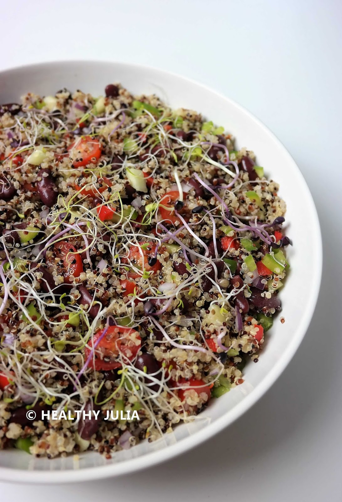 SALADE DE QUINOA, HARICOTS ROUGES ET POIVRONS #VEGAN - Healthy Julia