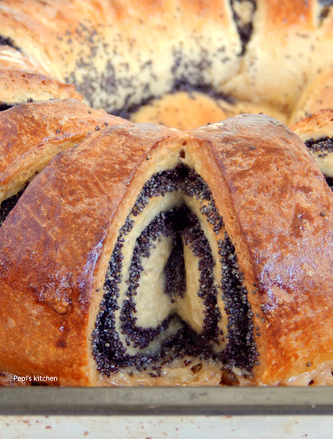 Pepi's kitchen in english: Mohnkuchen | German Poppy Seed Cake