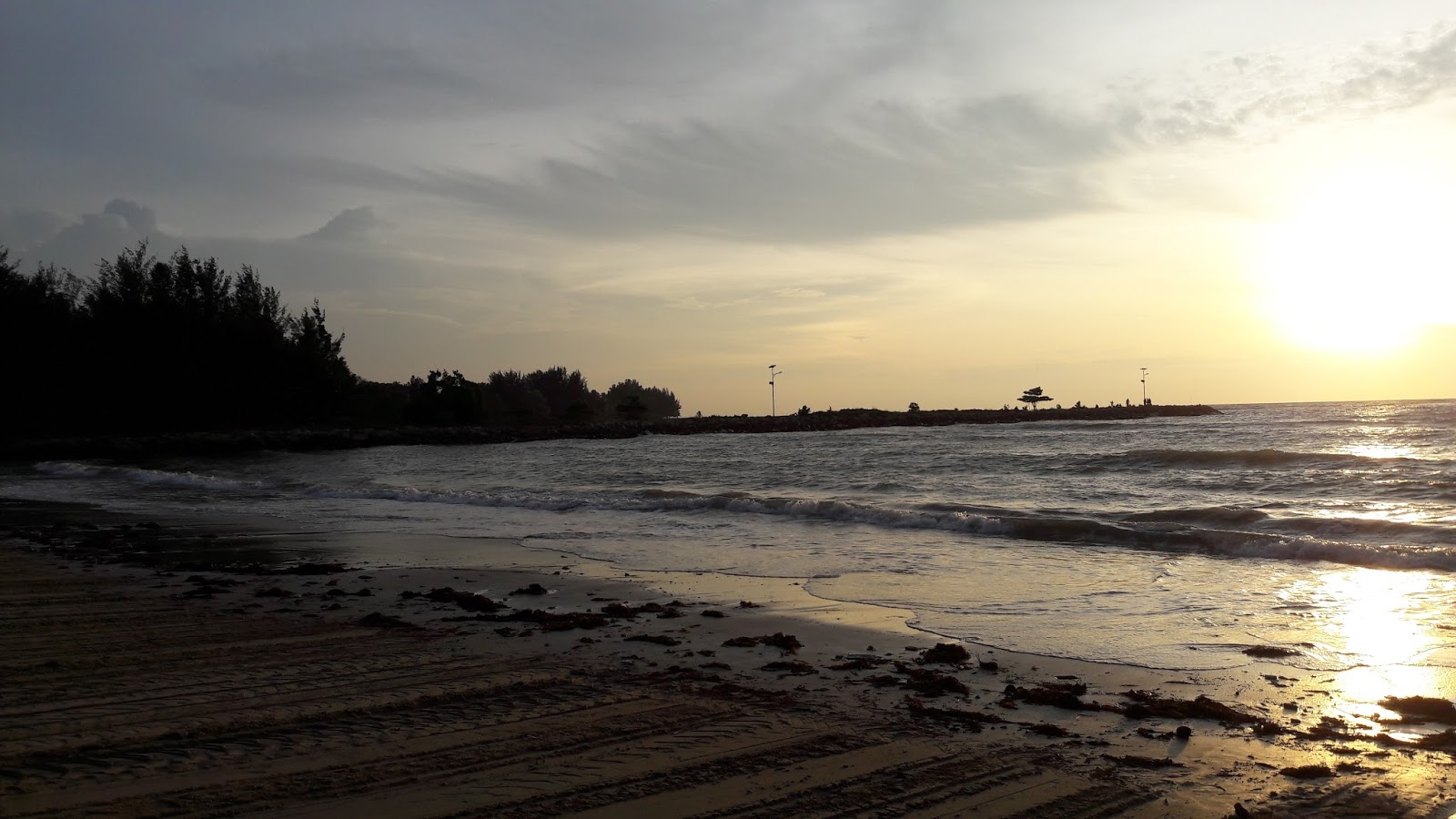 Ceritera FLK: Pantai Batu Manikar,Labuan