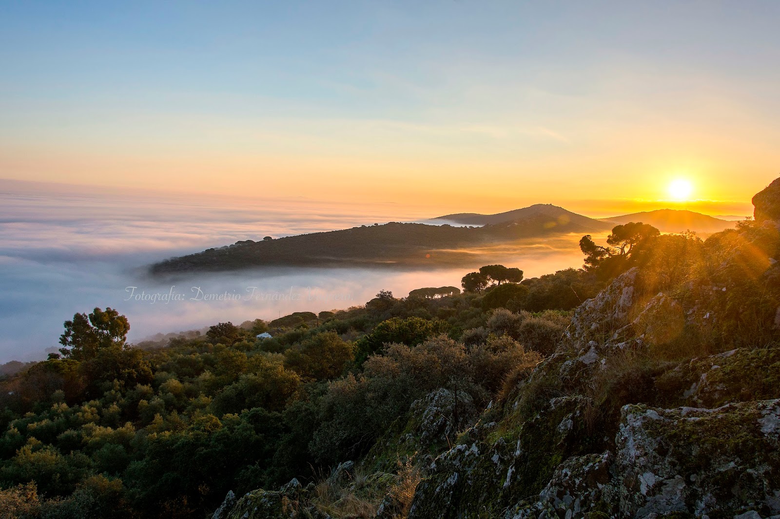 Cáceres - Sol, niebla y mitología - 4 fotografías | Fotografía Demetrio ...