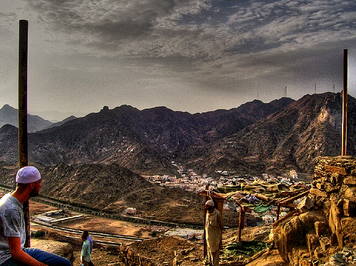 Salafi Aqeeda - THE FLAMING FALCON SWOOPING DOWN ON THE DISSENTERS OF ...