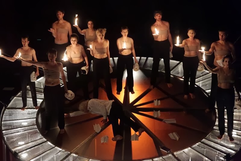 Teatru: Prometeu înlănţuit