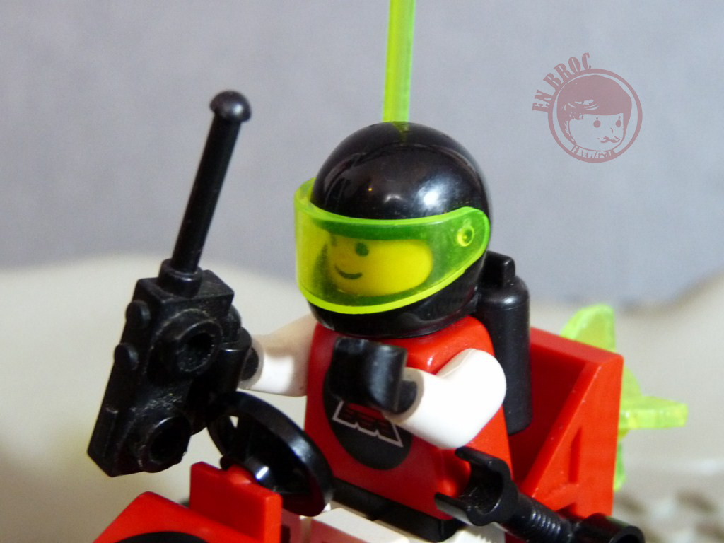 en-broc: Lego 6811 : Pulsar charger, M-Tron, 1990