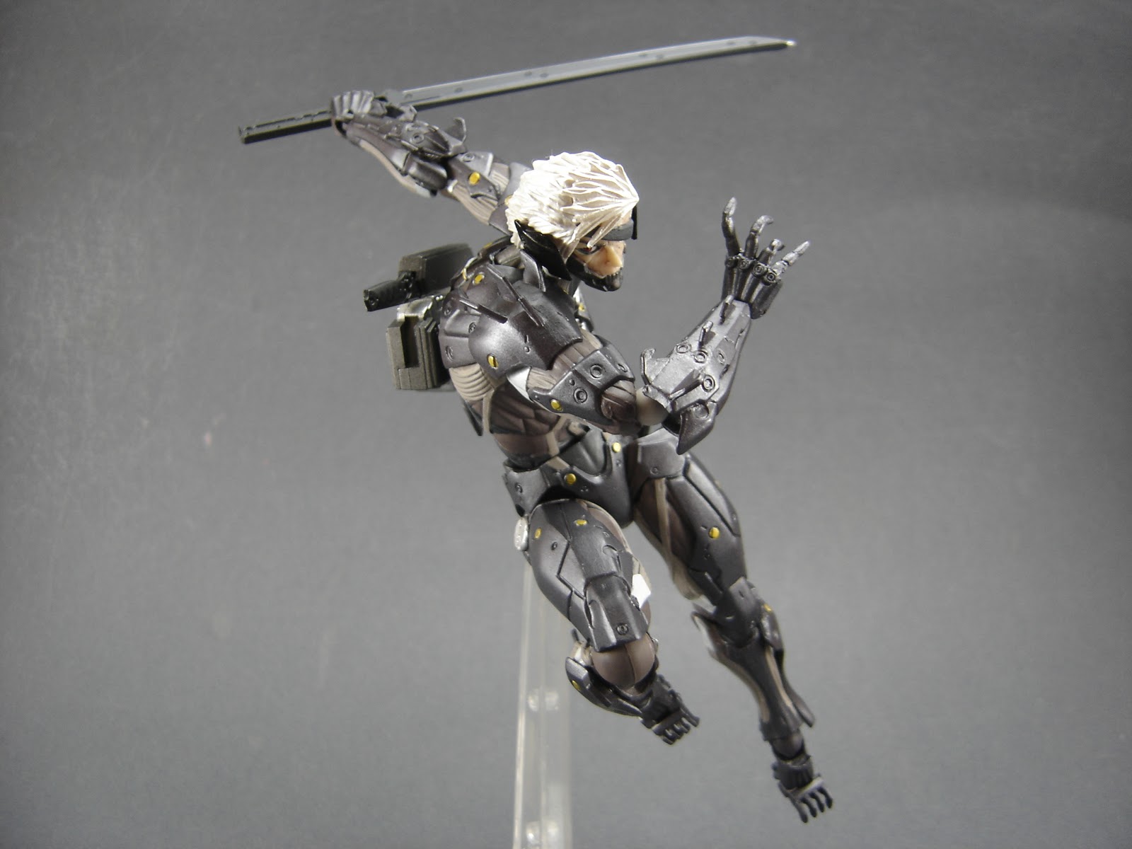 Lightning Ace's gundams: Revoltech Raiden from metal gear rising ...