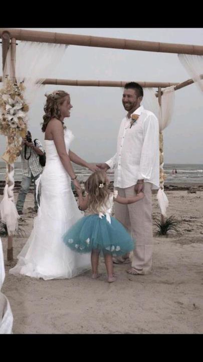 hOuse of 3: Charlsie's Wedding on the Beach