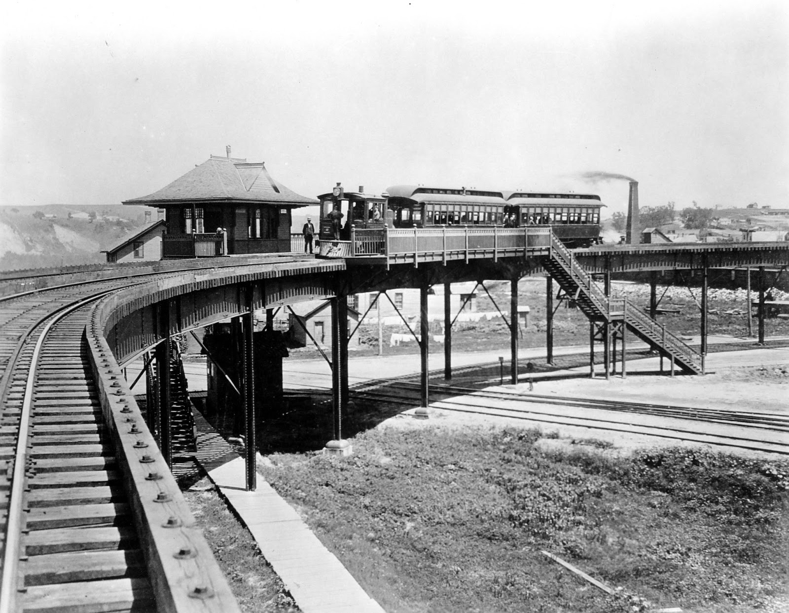 History and Culture by Bicycle: Sioux City Elevated Railway