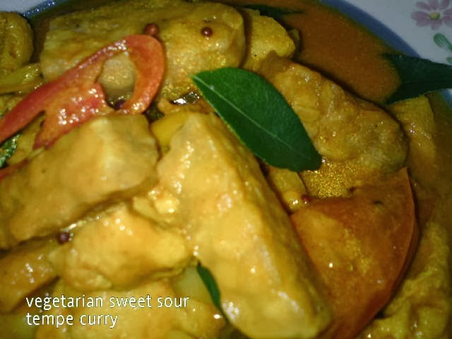 Cooking Pleasure: Vegetarian Sweet Sourish Tempe Curry