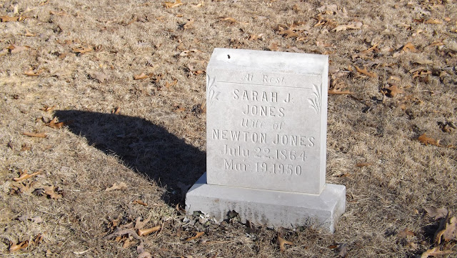 Exploring Izard County: Gray Cemetery (AKA Felts Cemetery) at Bonetown