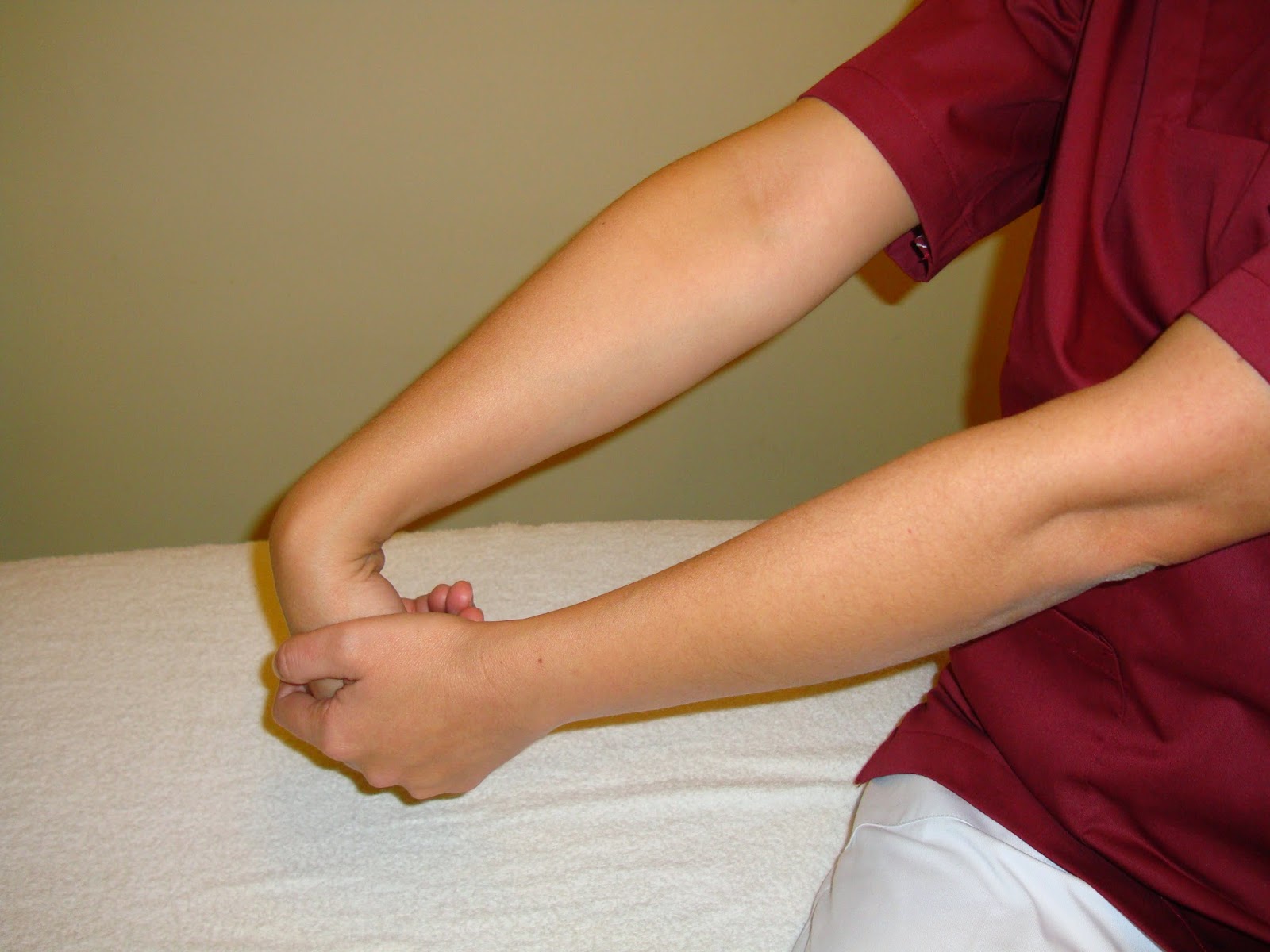 Rehabilitación 12.2: EAMT Extensor Común de los Dedos de la Mano