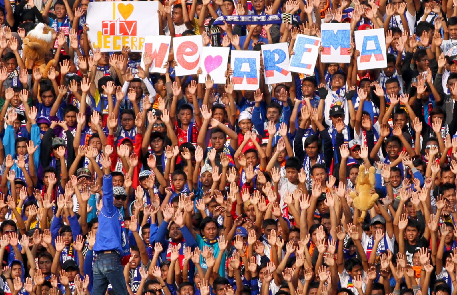 Arema The Best Supporter In The Wolrd ~ Womens Inspiration
