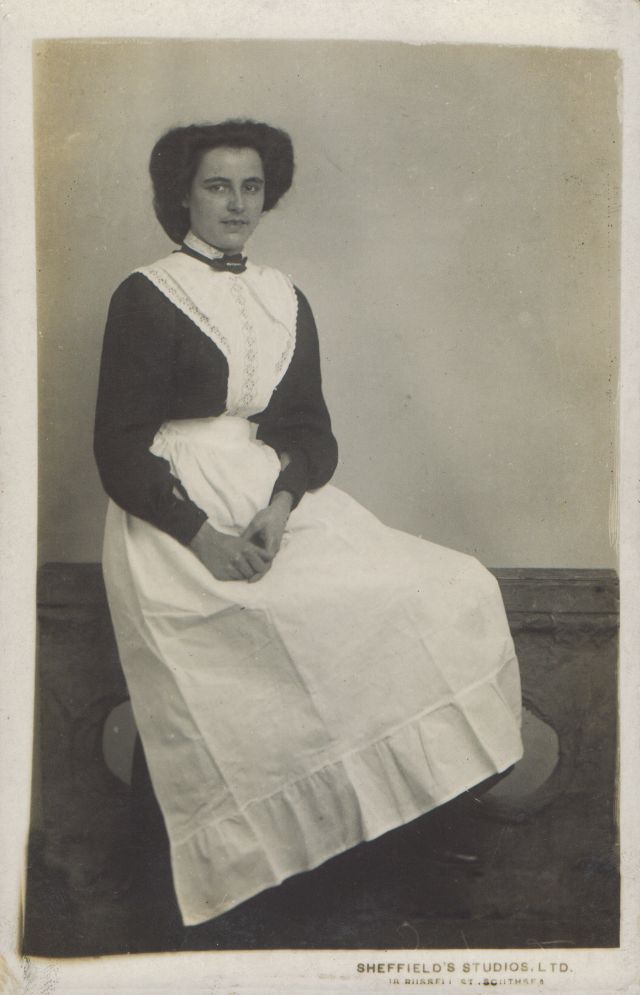 40 Vintage Portrait Pictures of House Maids in the Edwardian Era ...