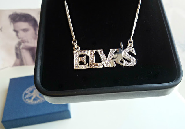 Hungry and nostalgic: Elvis Necklace from Elvis Presley Jewellery