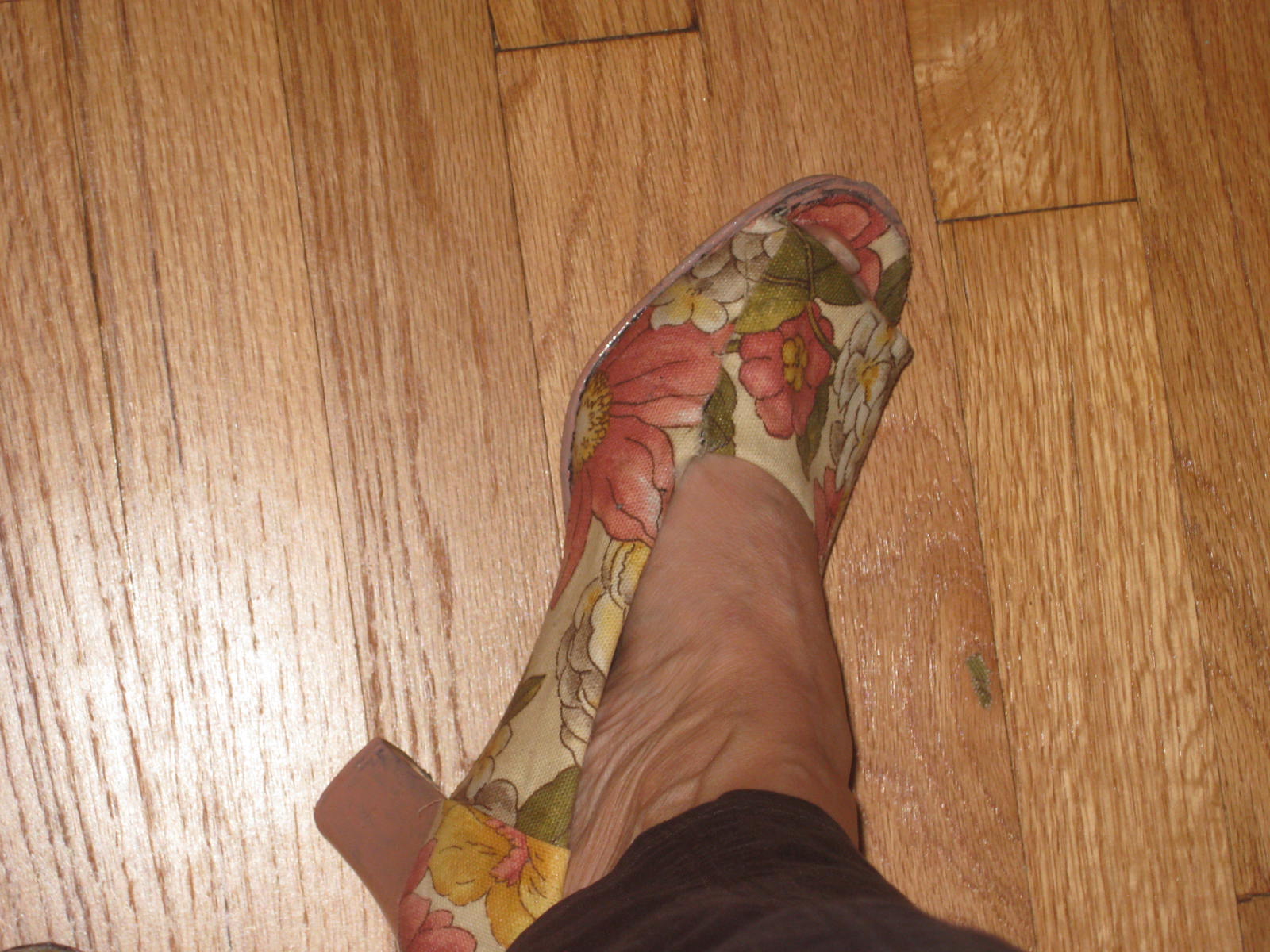 Nothing New: Closed-Toe to Open-Toe Shoe Refashion