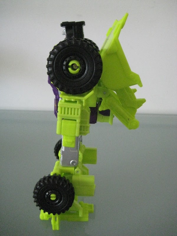 ChCse's blog: Toy Review: Transformers Generations Combiner Wars Scrapper