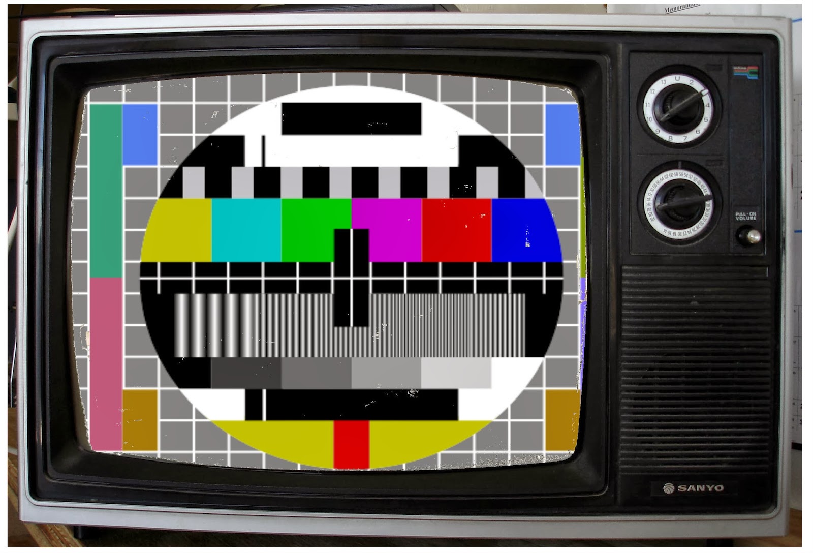 Cómo manipular telediarios según Eco | El objeto de la comunicación