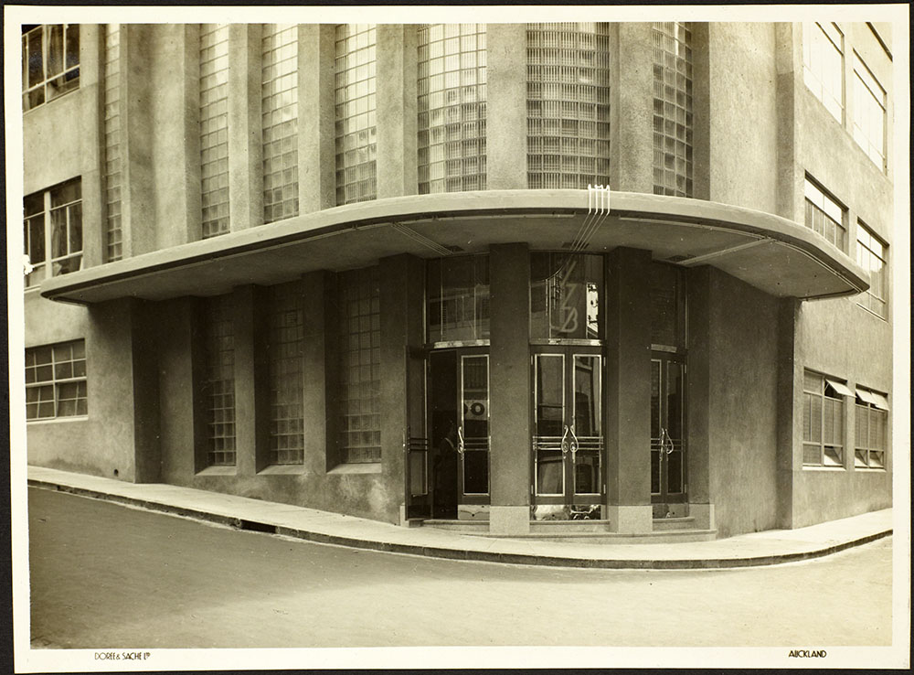 Bartley Archive: 1ZB Broadcasting House Durham St Auckland by Alva Bartley