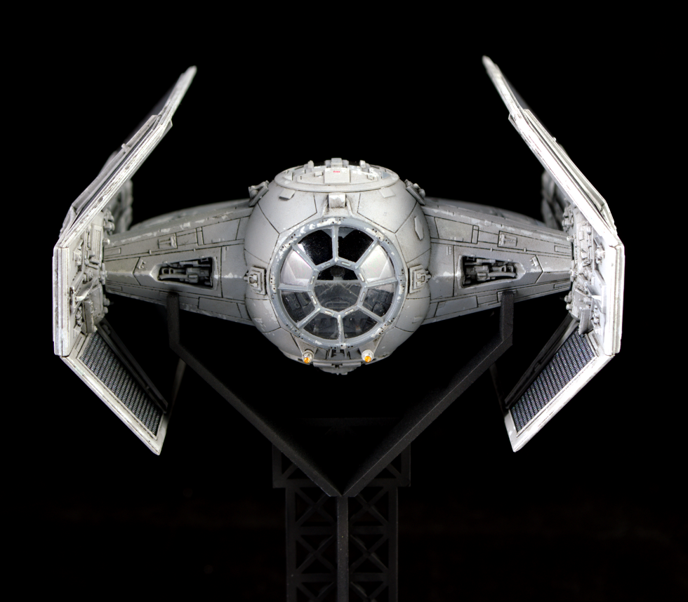 Orion Paintworks: Showcase: Darth Vader's TIE/x1 Advanced