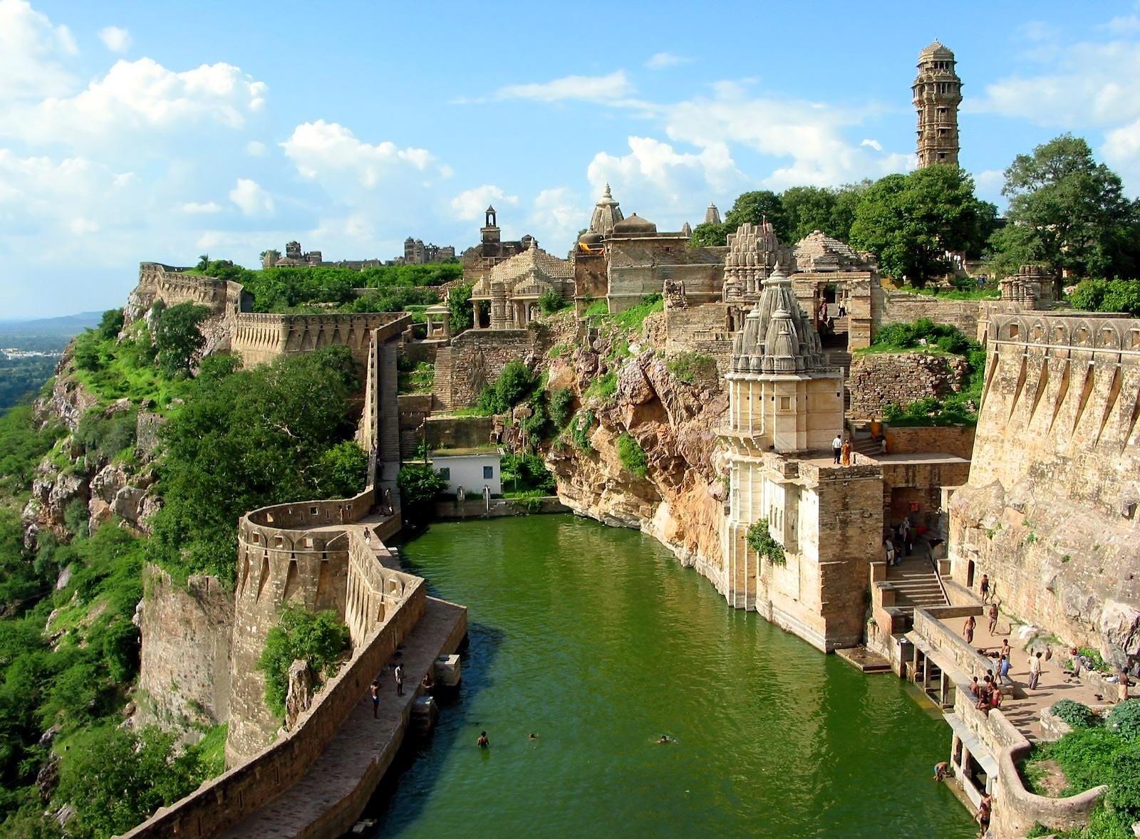Chittorgarh Fort | Popular & Historical Place Of India | World