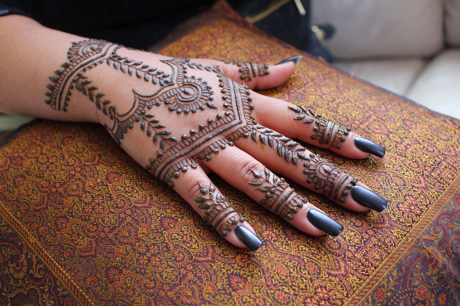 Mocha Henna: The Rise of Henna Art in Toronto