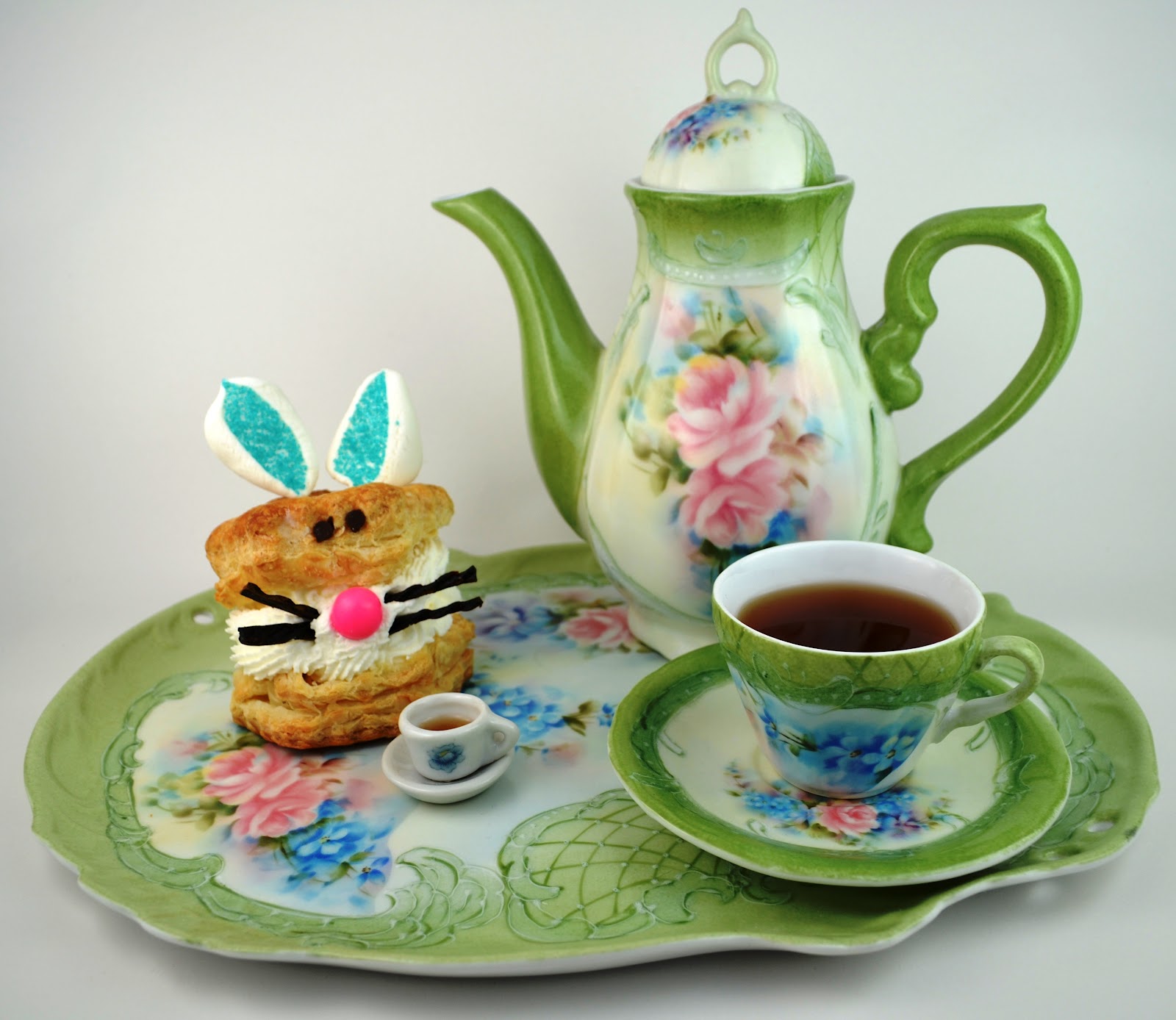Sweetology: Easter Bunny Cream Puffs ~ Tea Party Tuesday