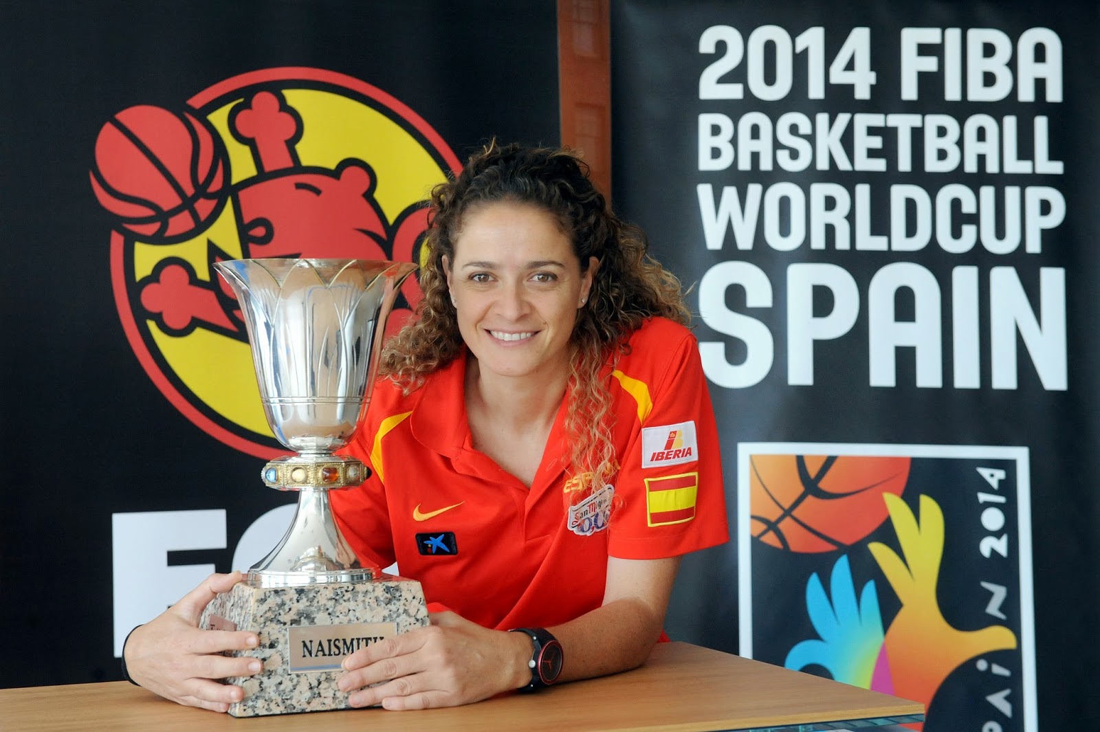 Gelán Noticias: La ex jugadora sevillana Isa Sánchez apuesta por España ...