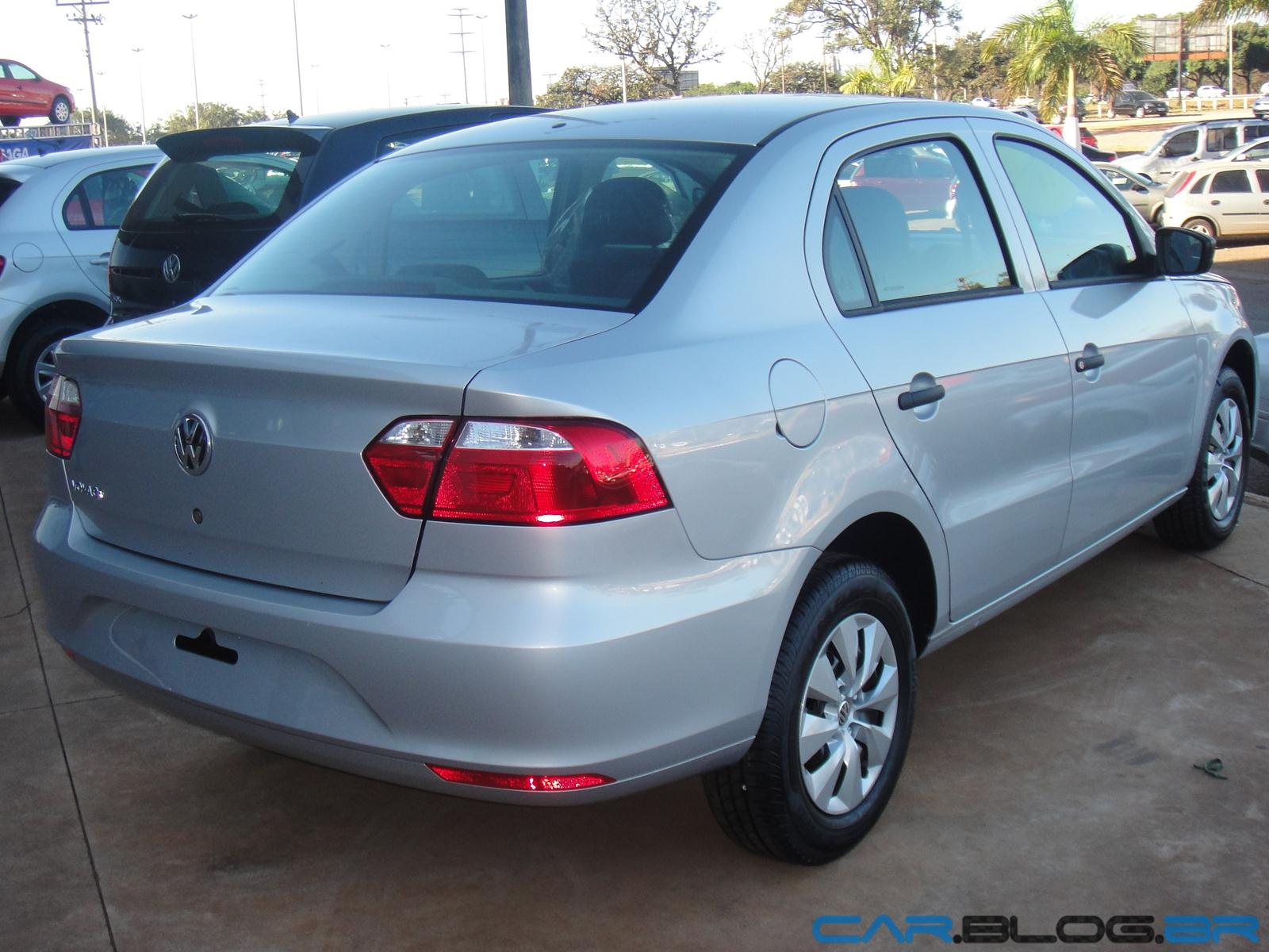 Voyage 2013 - básico 1.0 em Prata Sírius e Prata Egito