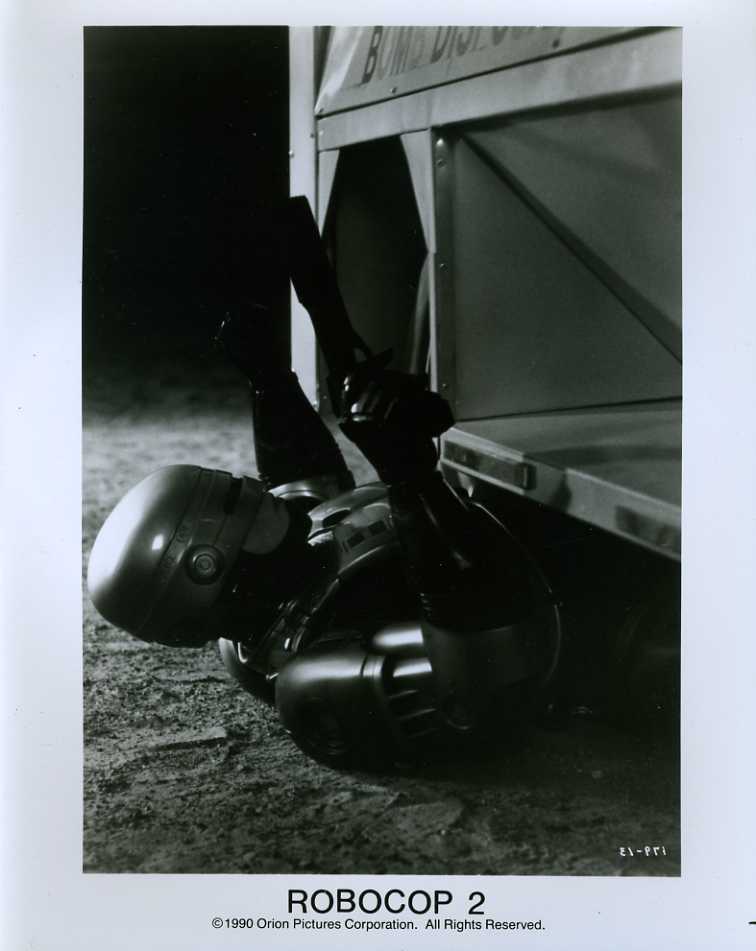 ROBOCOP2_DIRECTIVE 5 _: ROBOCOP 2 WORKPRINT/THEATRICAL AND SCRIPT ...