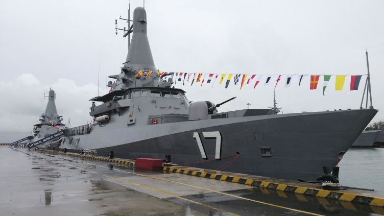 DEFENSE STUDIES: Singapore Commissions Two Littoral Mission Vessels (LMV)