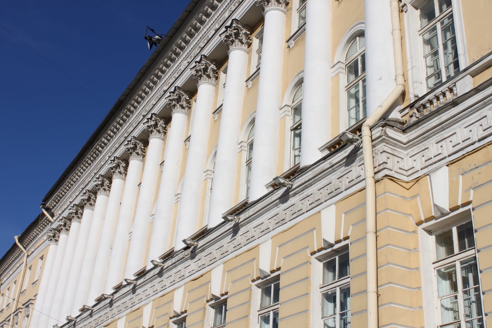 Ça vaut le détour: Style classique