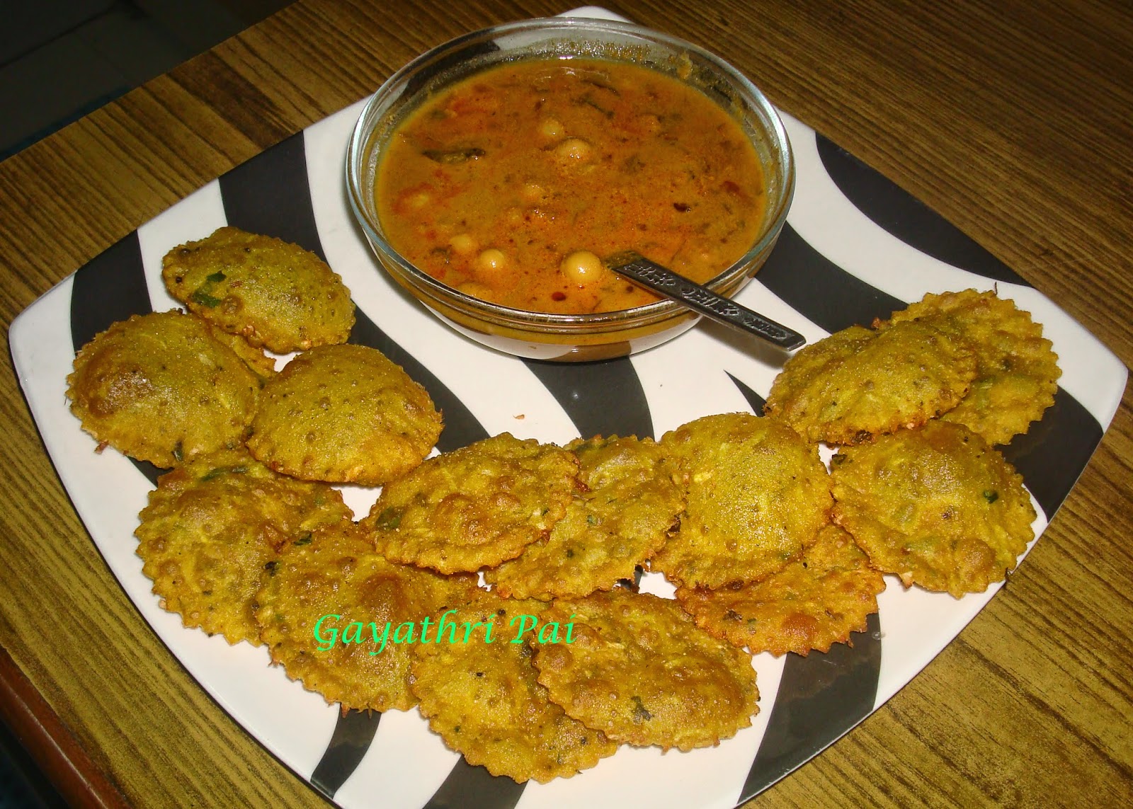 Gayathri Pai's Food Bytes: "White Vatana" Masala with Radish-Methi ...