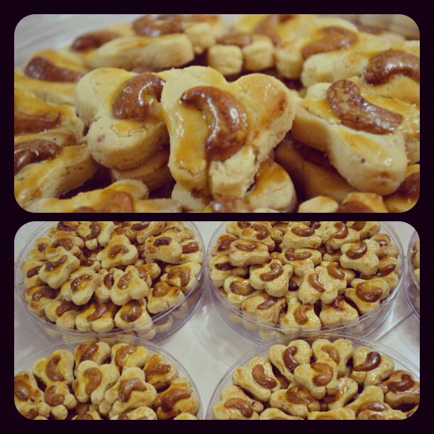 Mariani Cookies: KUIH RAYA : TRADITIONAL CASHEW NUT/ BISKUT GAJUS