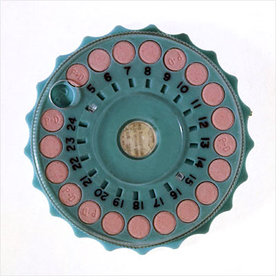 2 or 3 lines (and so much more): Loretta Lynn -- "The Pill" (1975)