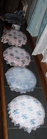 Babycakes Crafts: How to Make Decoupage Fabric Plates