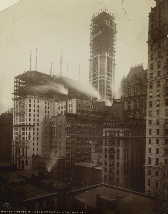 The New York’s early 20th-century building boom photographs