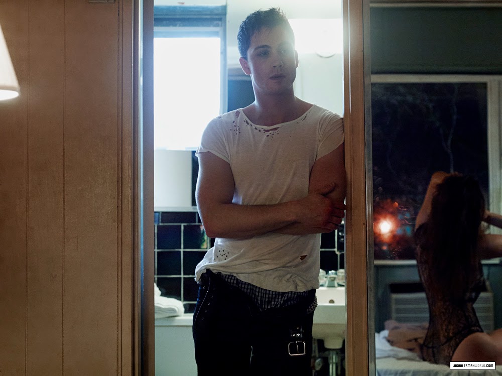 Guys: Logan Lerman para a revista Interview