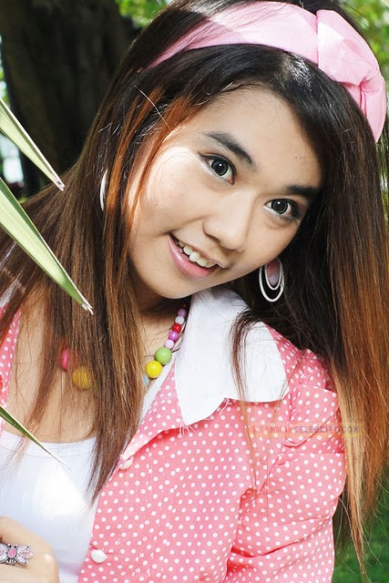 Photo Model: New Face Model and Singer, Mi Sandi in Lovely Pinky Spots