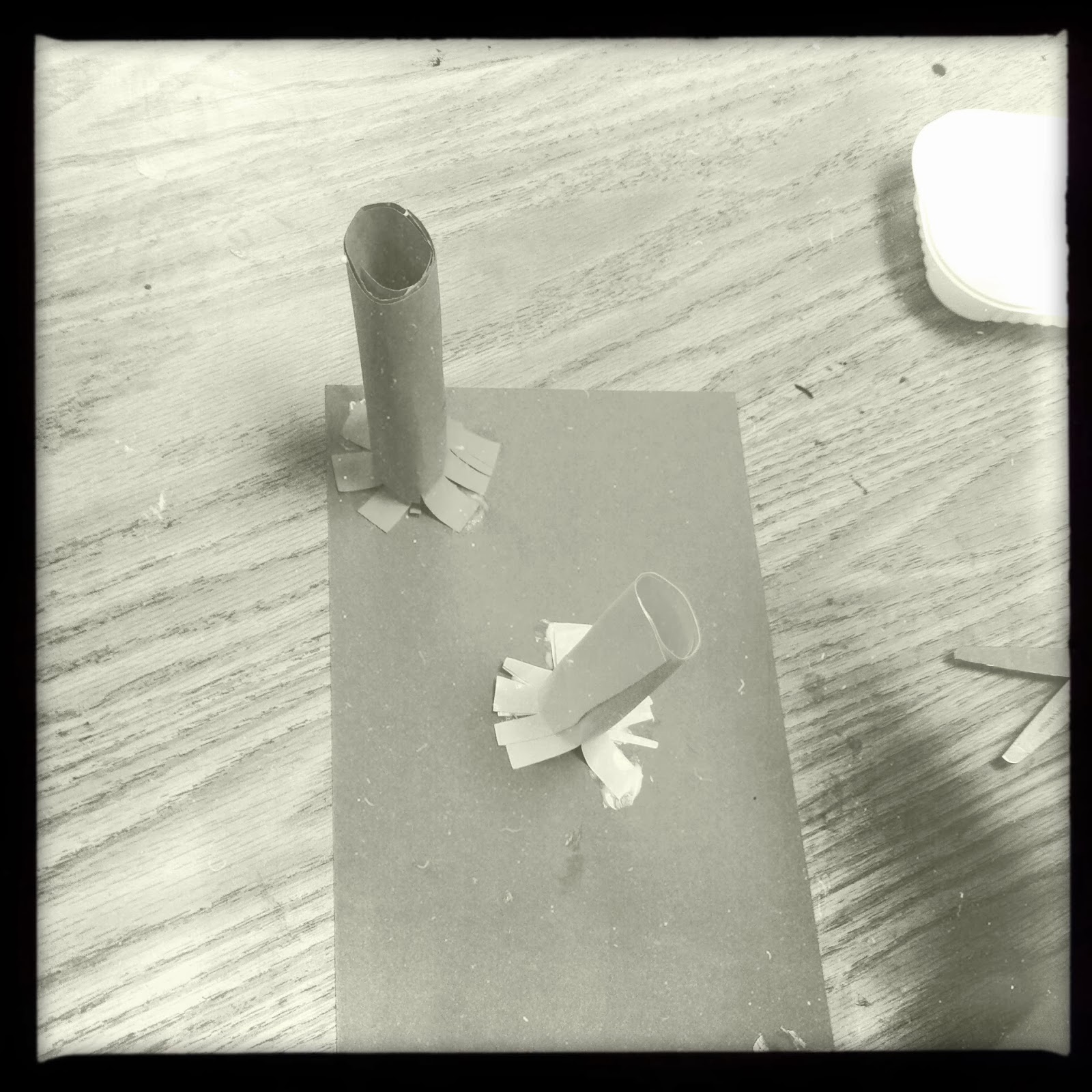 ChumleyScobey Art Room: Paper Cylinder Sculpture