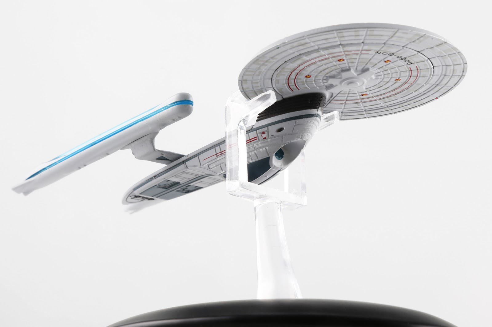 The Trek Collective: Review: The Official Starships Collection #8 - USS ...
